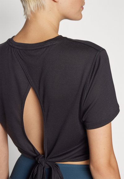 adidas Performance YOGA STUDIO WRAPPED - Print T-shirt - black/grey six ...