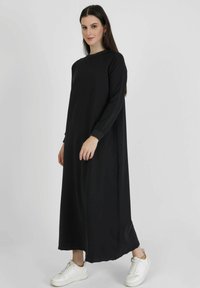 Modanisa BLACK - BLACK - CREW NECK - UNLINED - MODEST DRESS - REFKA ...
