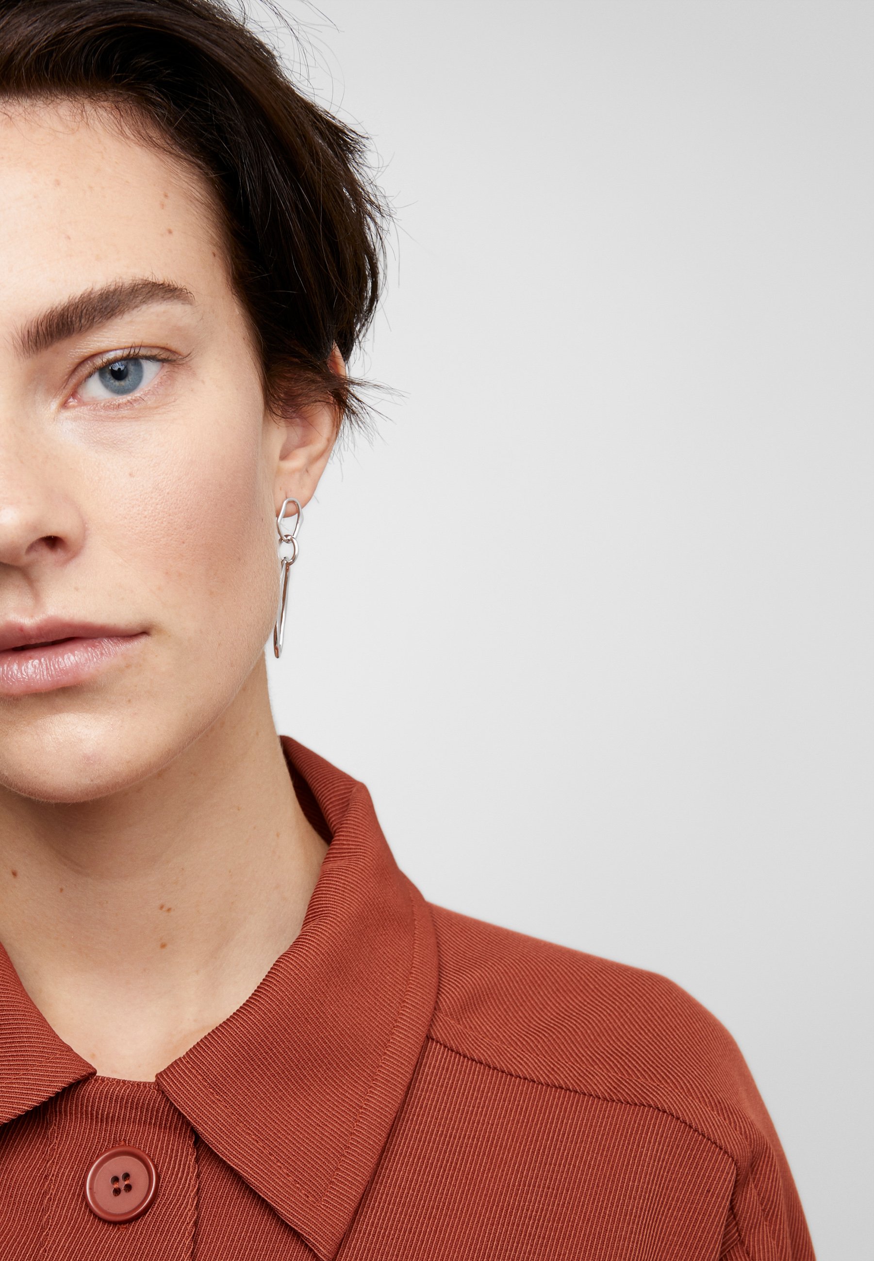 Maria black pond earring store