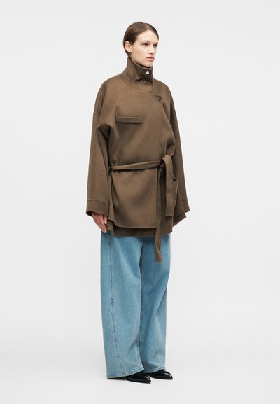 AERON ALISTAIR - Rövid kabát - dark brown/sötétbarna - Zalando.hu