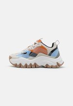 Buffalo TRAIL ONE - Sneaker low - beige/orange/blue/beige - Zalando.ch