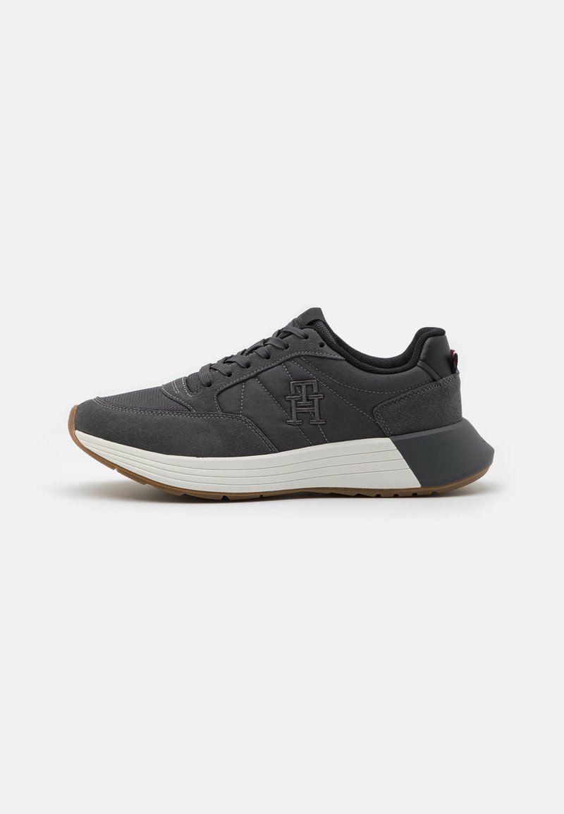 Tommy Hilfiger CLASSIC ELEVATED RUNNER MIX - Sneaker low - dark ash ...