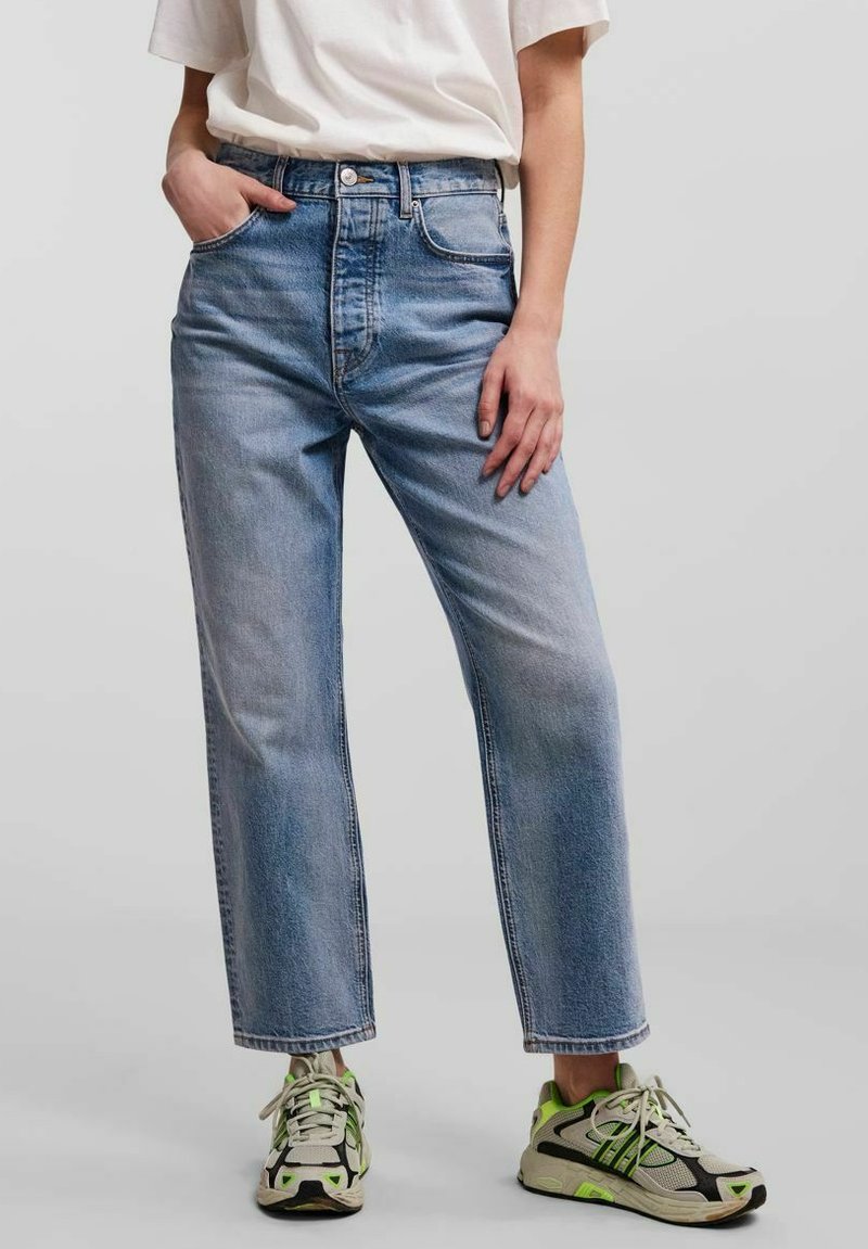 Pieces PCTIA - Jeans Relaxed Fit - light blue denim/light-blue denim ...