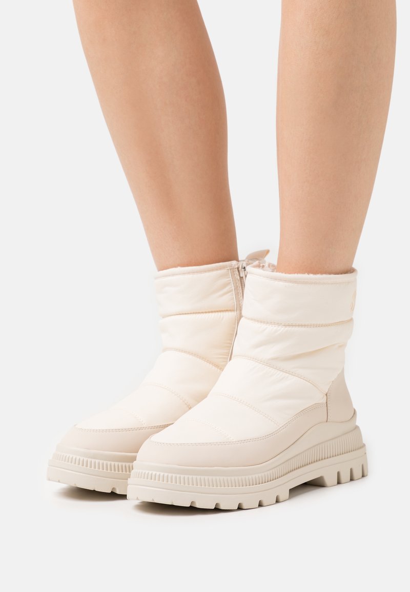 s.Oliver Winter boots - cream/off-white - Zalando