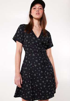 Cache Cache FLIESSENDES AUSGESTELLTES - Vestido informal - noir/negro ...