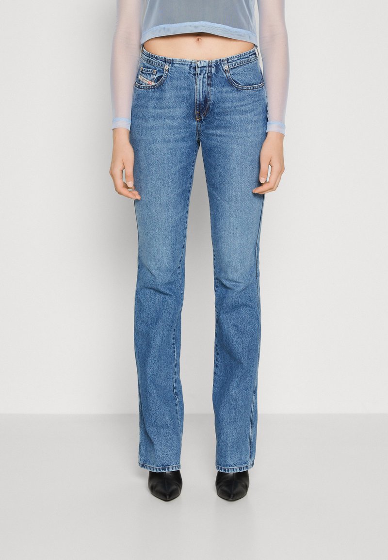Diesel D-ESCRIPTION-HS-S - Jean flare - light blue/denim bleu - ZALANDO.FR