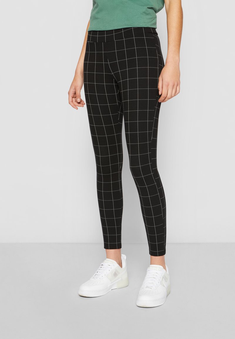 Urban Classics Legíny Black White černá Zalando Cz
