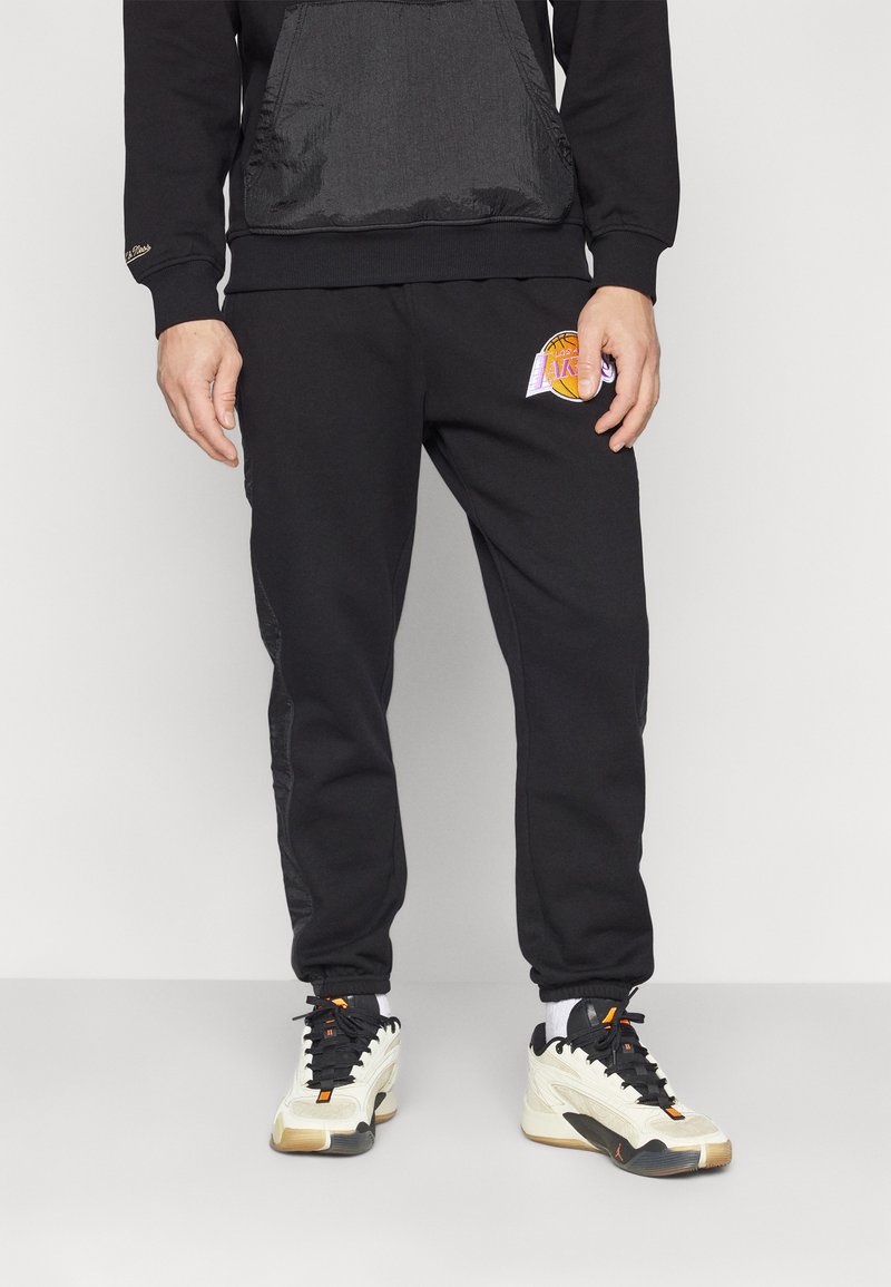 Mitchell & Ness NBA LOS ANGELES LAKERS TEAM PANTS - Club wear - black ...