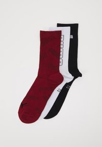 Puma LOGO CREW SOCK UNISEX 3 PACK - Sports socks - red/dark red ...