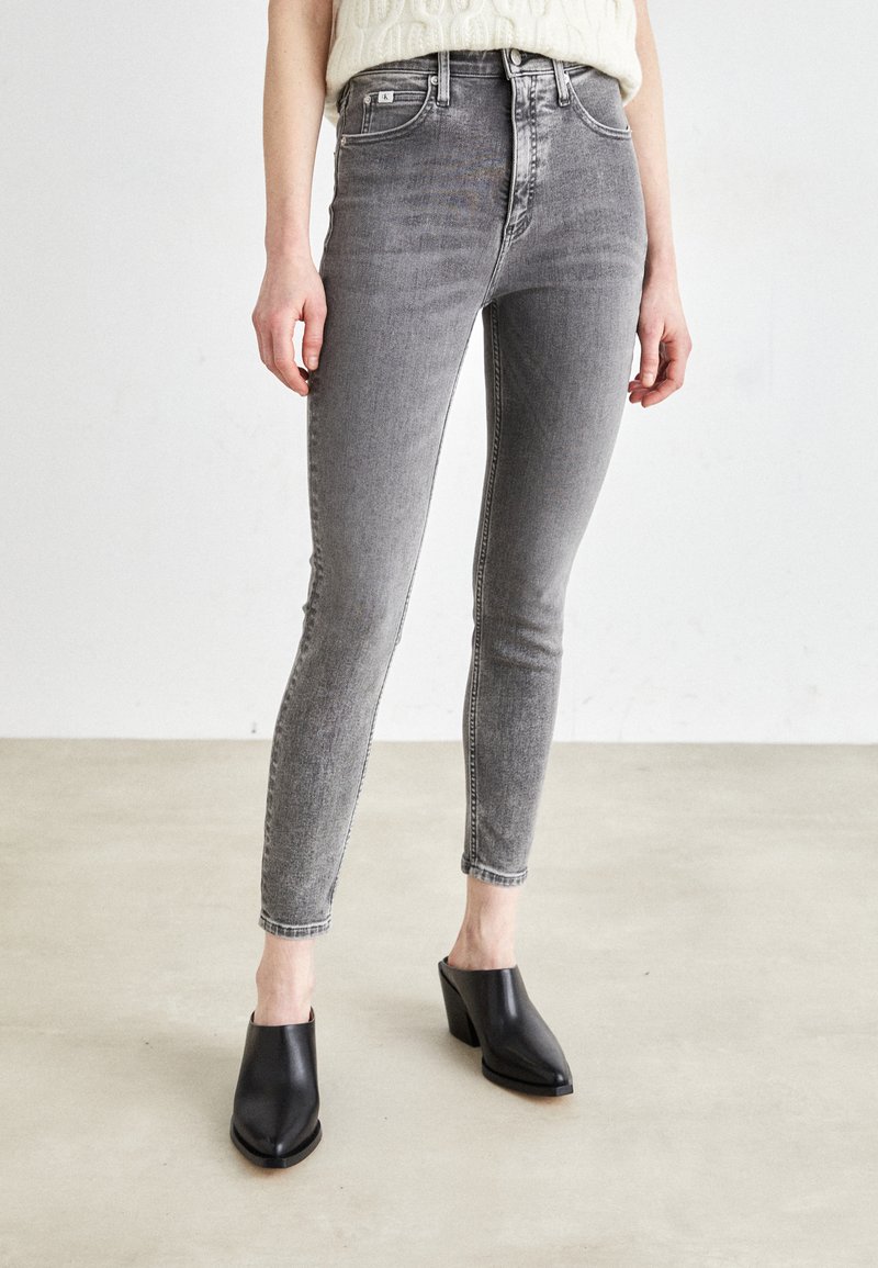 Calvin Klein Jeans HIGH RISE SUPER ANKLE - Jeans Skinny - denim grey ...