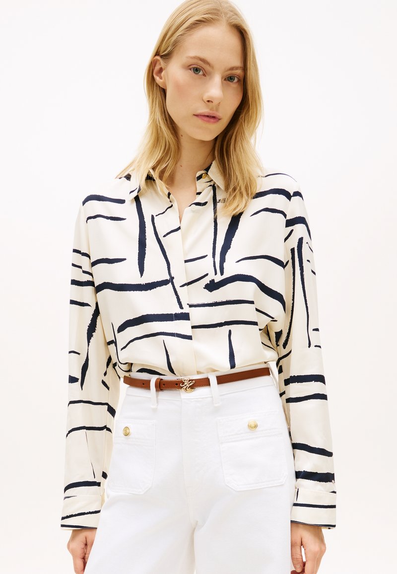 Tommy Hilfiger BUTTON UP - Button-down blouse - calico/beige - Zalando