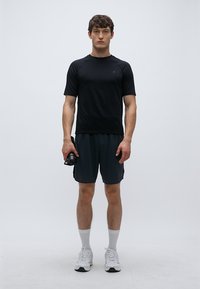 Pier One Sport 2 PACK - T-shirts basic - black/sort - Zalando.dk