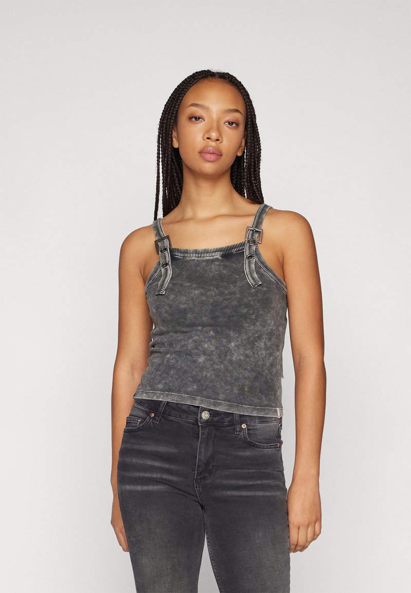 BDG Urban Outfitters BUCKLE STRAP - Top - acid black/negro - Zalando.es