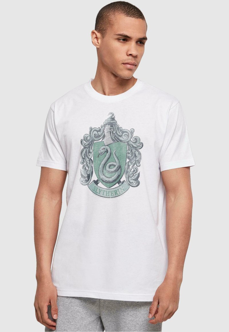 ABSOLUTE CULT HARRY POTTER SLYTHERIN DISTRESSED CREST - T-shirt print ...