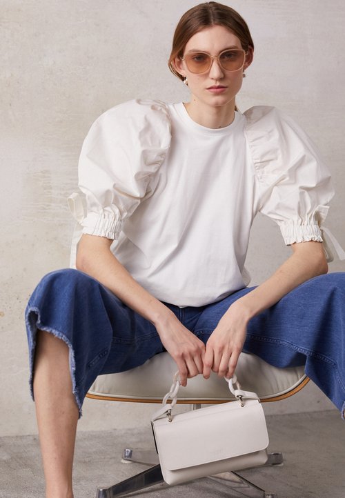 Mother of Pearl PEARL SHOULDER PUFFBALL SLEEVE - T-Shirt print - white ...