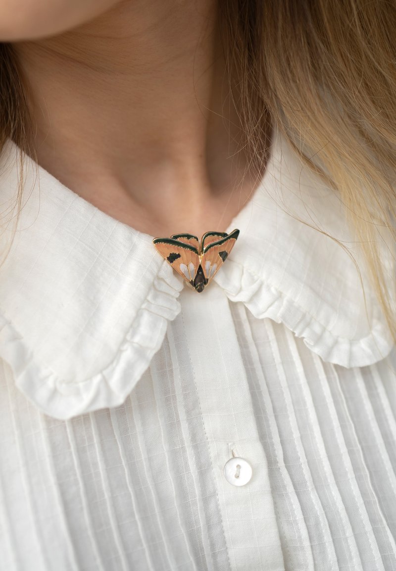 FABLE ENGLAND MOTH - Broche - light brown/lysebrun - Zalando.dk