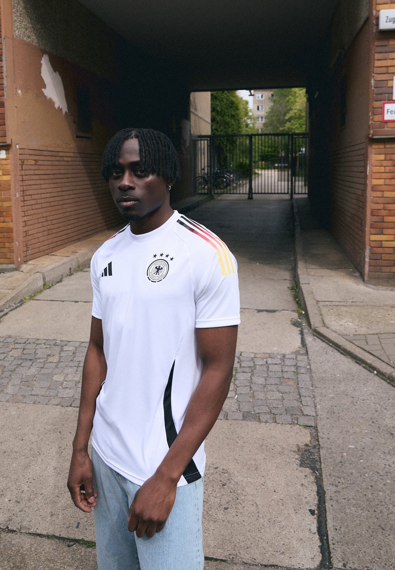 adidas Performance DEUTSCHLAND DFB HOME FAN - Print T-shirt - white ...