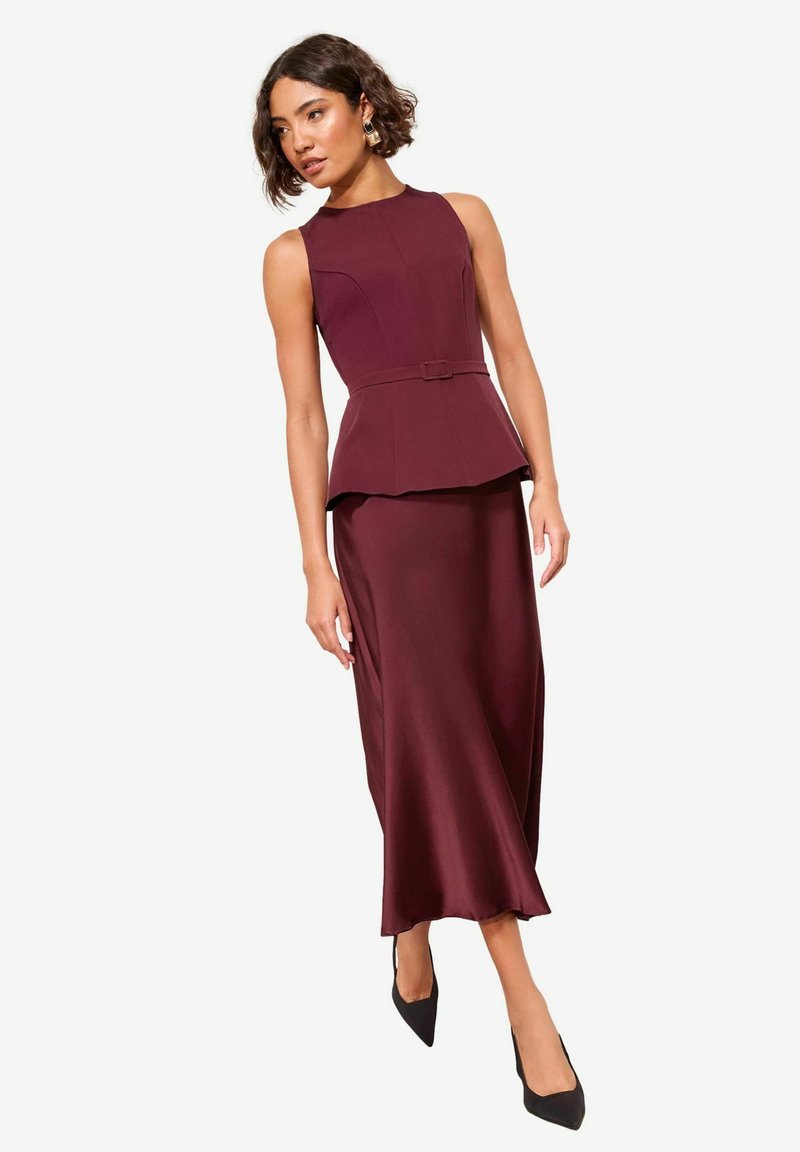 Friends Like These FRIENDS LIKE THESE - Freizeitkleid - berry red/rot ...