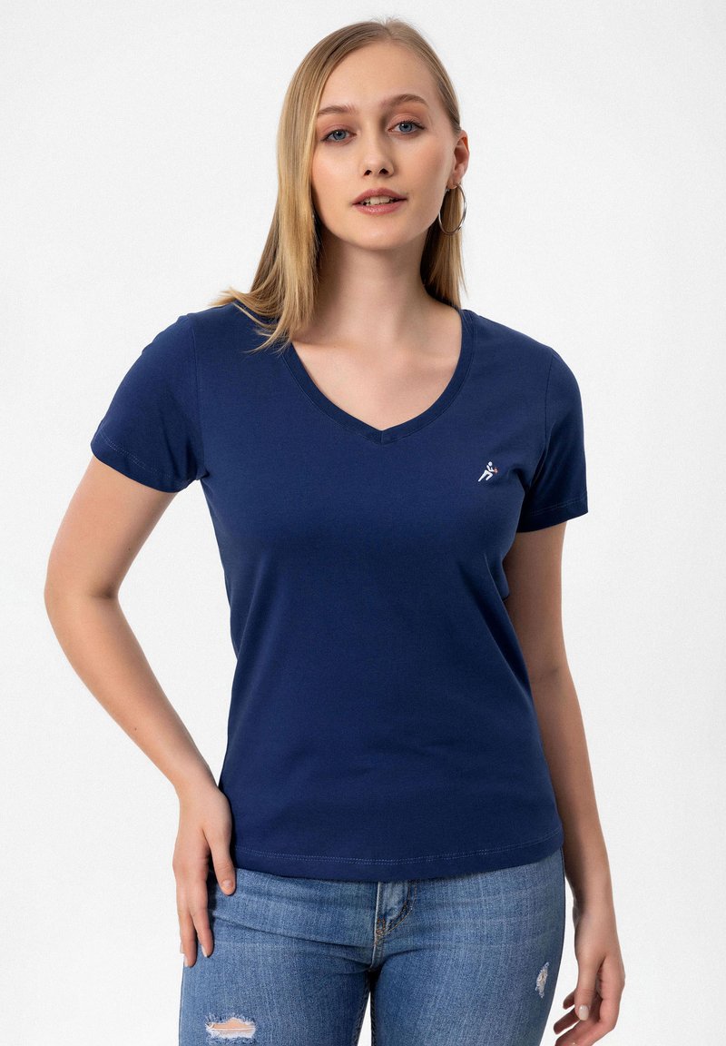 Moxx Paris AKSHAENA - Basic T-shirt - light navy/light blue - Zalando.ie