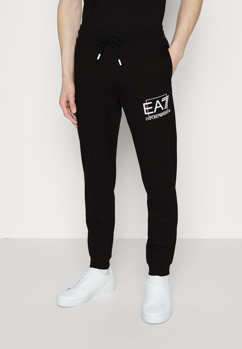 EA7 Emporio Armani TROUSER - Pantalon de survêtement - black/noir - ZALANDO.BE