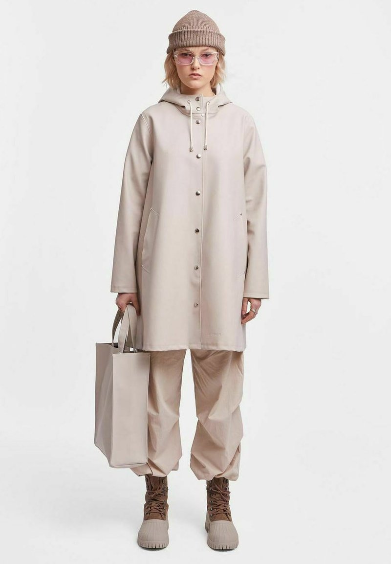 Stutterheim MOSEBACKE - Regnjacka - light sand/sand - Zalando.se