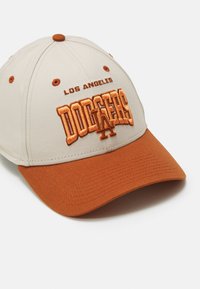 New Era CROWN 9FORTY® UNISEX - Cap - beige - Zalando.at