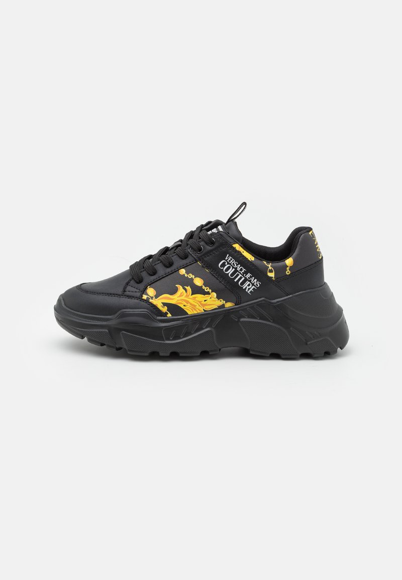 Versace Jeans Couture FONDO SPEEDTRACK - Trainers - black/gold/black ...