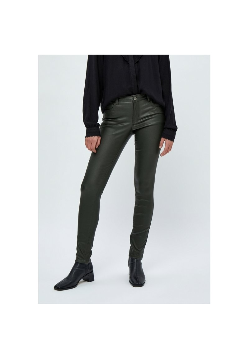 Desires DELOLA MIDWAIST COATED - Trousers - beluga green/dark green ...