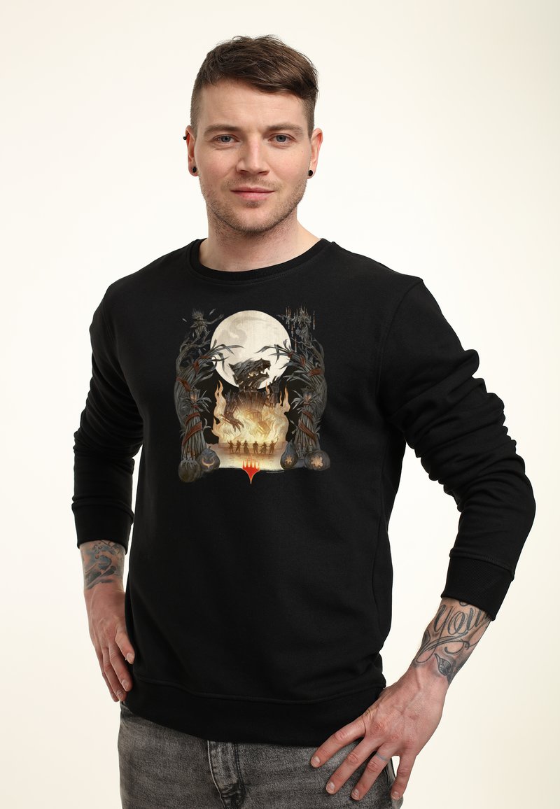 Henry Tiger MAGIC THE GATHERING BURN THE WOLF Sweatshirt Black henry-tiger-magic-the-gathering-burn-the-wolf-sweatshirt-black