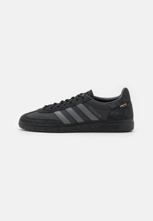 adidas Originals K74 UNISEX - Sneaker low - core black/core white ...
