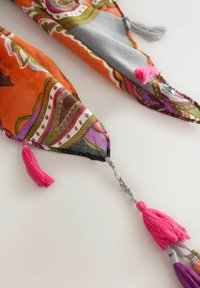 Next REGULAR FIT SARONG - Strandkiegészítő - multi scenic floral/fekete ...