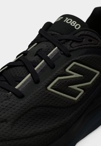 New Balance 1080 V15 - Väglöparskor - black faded black/svart - Zalando.se