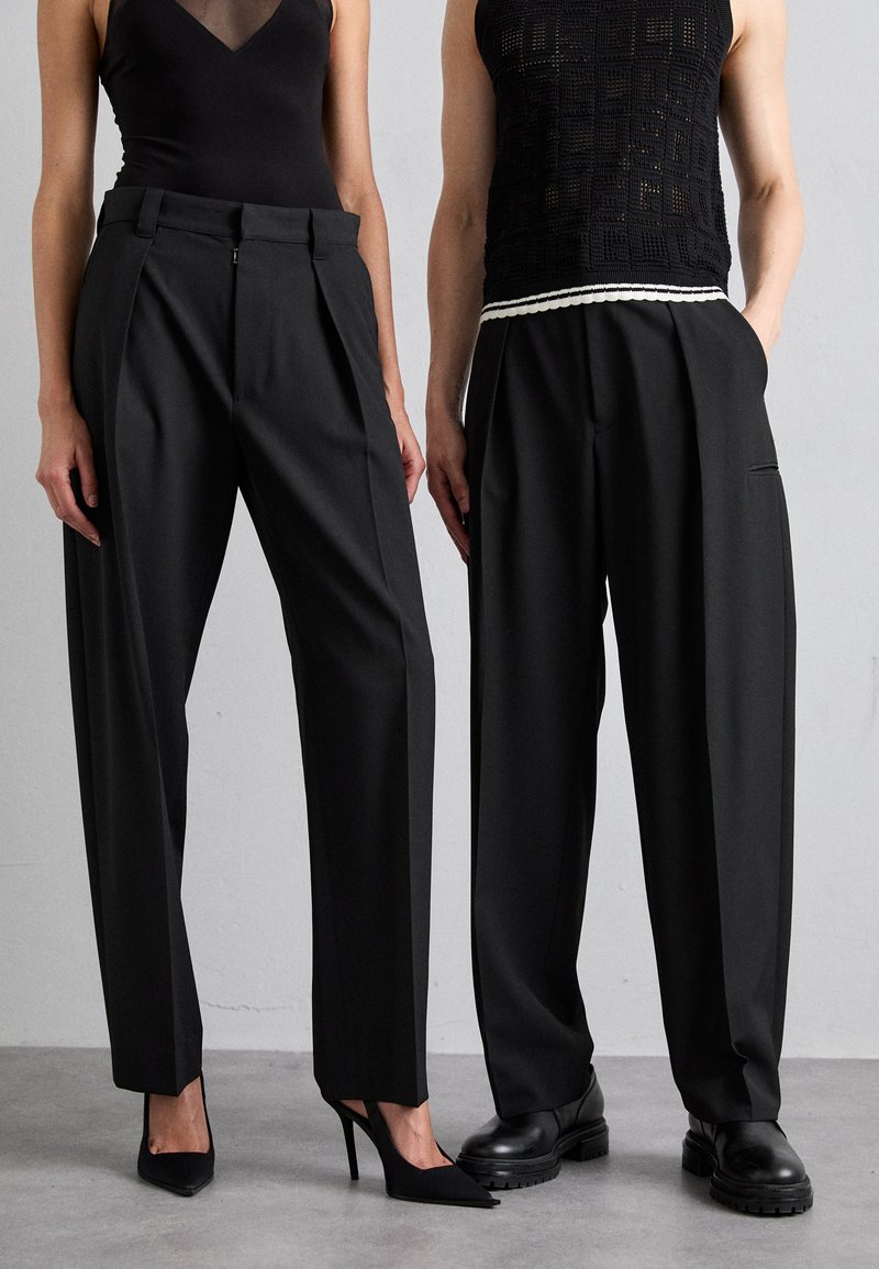 MM6 Maison Margiela PANTS UNISEX - Trousers - black - Zalando.ie