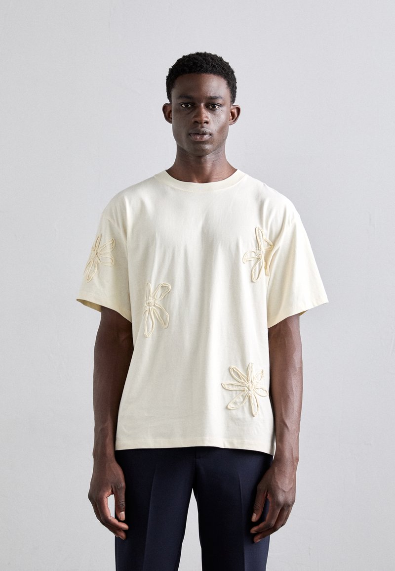 sandro FLOWER TEE - T-shirt print - ecru/crème - Zalando.nl