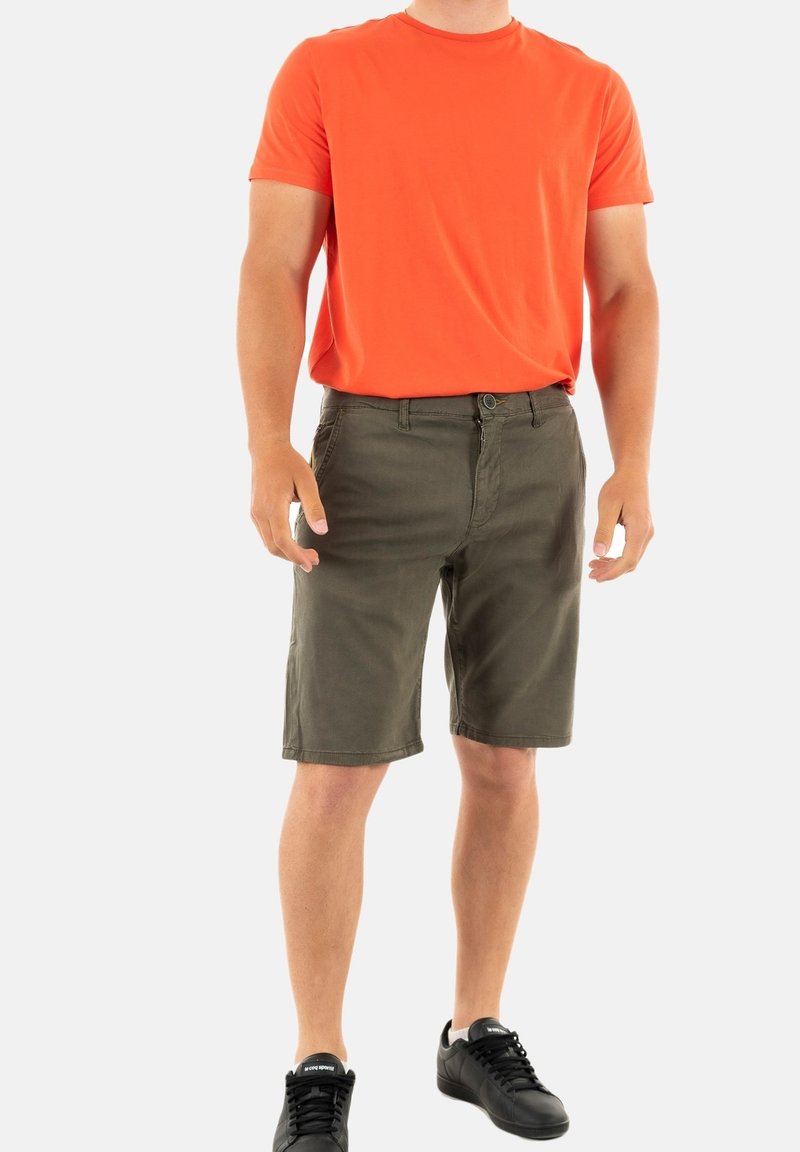 BENSON & CHERRY BENCEL - Shorts - vert/verde - Zalando.it