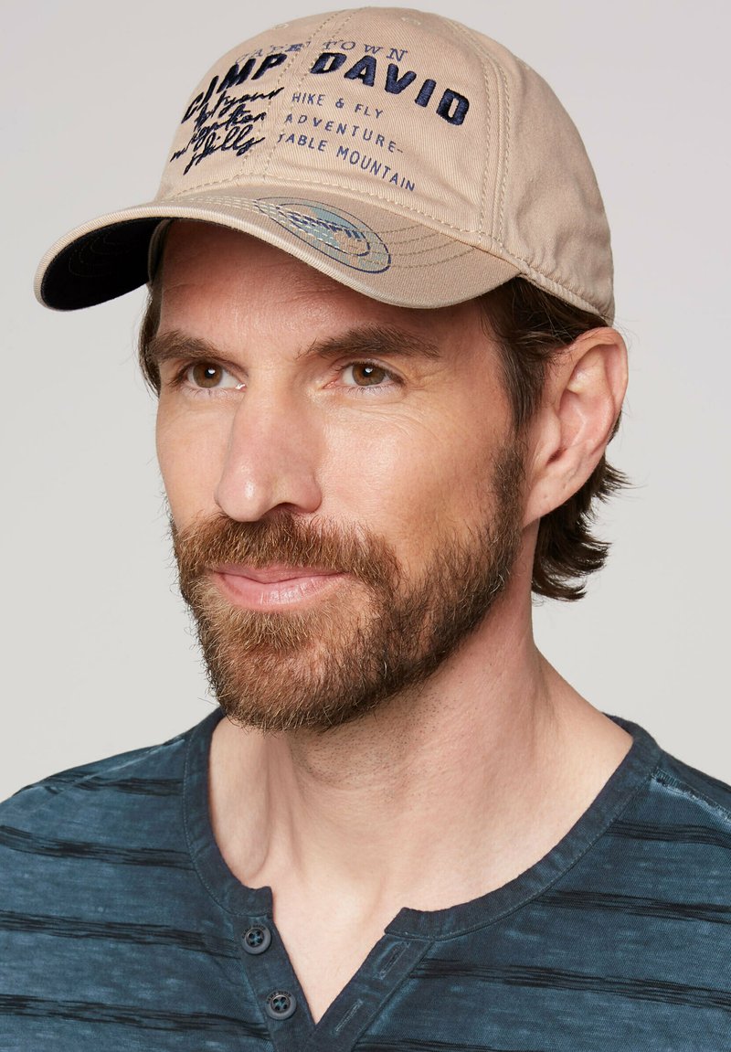 Camp David BASE MIT LOGO ARTWORK - Cap - neutral beige/beige - Zalando