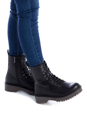 Botines con cordones de mujer | Comprar online en Zalando