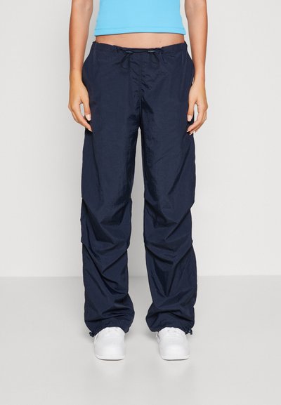 ONLY Play ONPJOSE TRACK PANT - Jogginghose - blue nights/blau - Zalando.ch