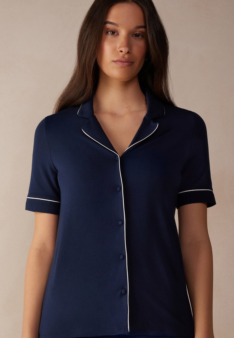 Intimissimi SHORT-SLEEVED - Pyjama top - blau intense blue/dark blue ...