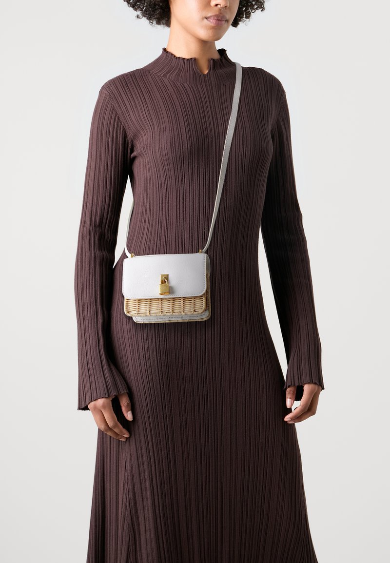 Ted Baker REEGENT - Sac bandoulière - ecru/écru - ZALANDO.FR
