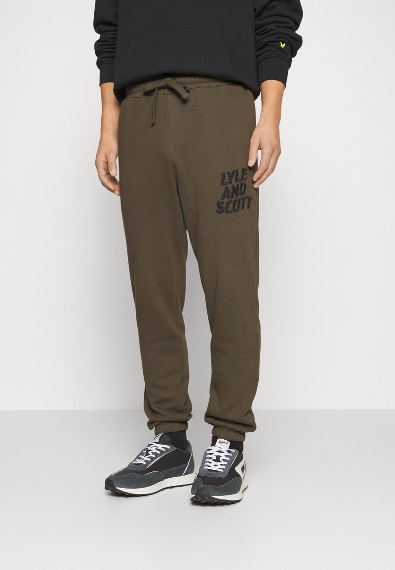 Lyle & Scott RIPPLE LOGO JOGGER - Tracksuit bottoms - olive - Zalando.co.uk