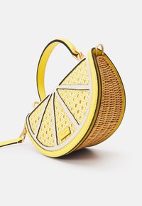 kate spade new york LEMON DROP WICKER 3D CROSSBODY - Sac à main ...