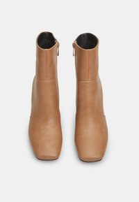 Bata CON DA LABEL - Stiefelette - taupe/braun - Zalando.at