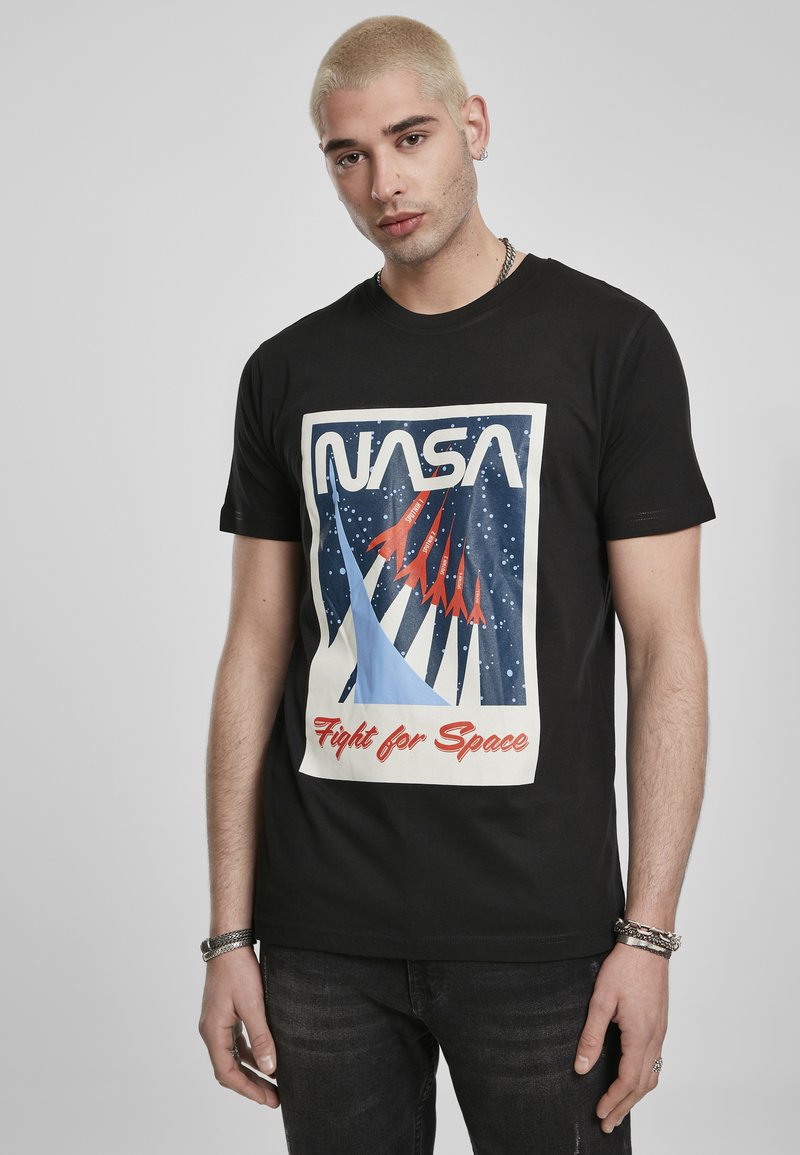 Mister Tee NASA FIGHT FOR SPACE - T-Shirt print - black/schwarz ...