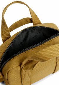 Calvin Klein SMALL - Umhängetasche - dull gold/goldfarben - Zalando.ch