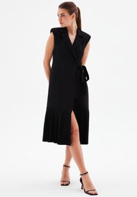 adL PLEAT DETAILED - Etuikleid - black/schwarz - Zalando.at
