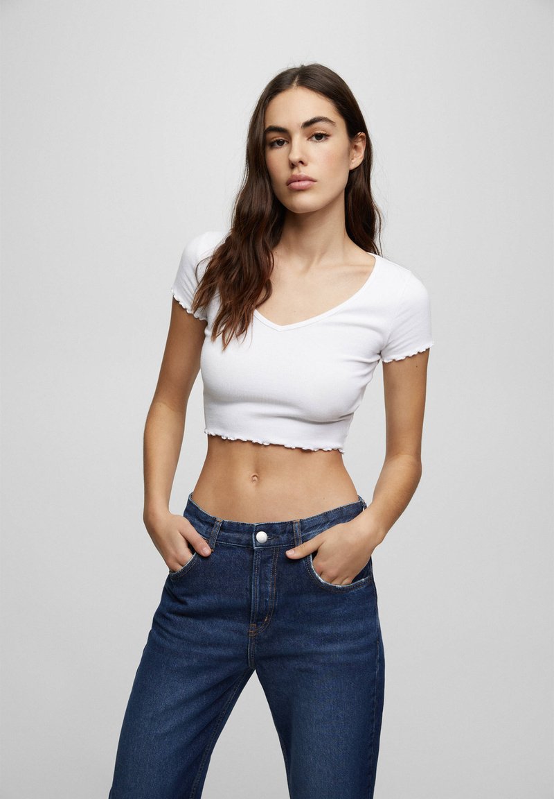 PULL&BEAR V-NECK - Základné tričko - white/biela - Zalando.sk