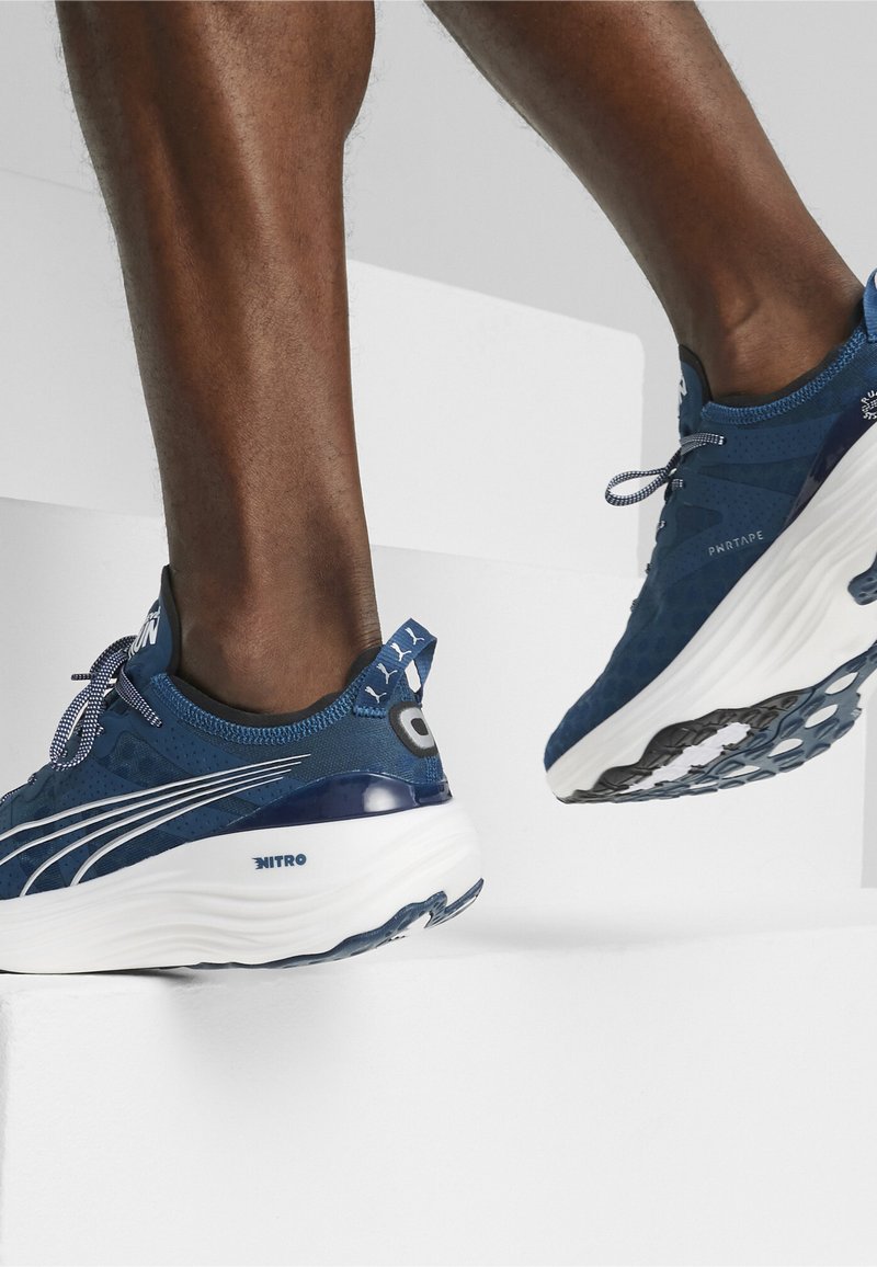 Puma FOREVERRUN NITRO - Road running shoes - ocean tropic white/blue ...
