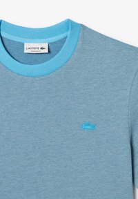 Lacoste Pamata T-krekls - globe bonnie flour/gaiši zils - Zalando.lv