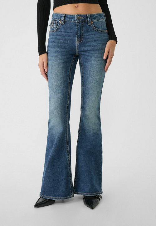 Naisten leveälahkeiset & bootcut -farkut | Zalando